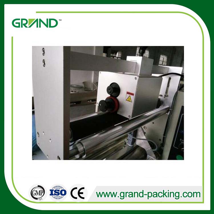 Face mask flow packing machine - Buy Product on Hunan Grand Packaging ...
